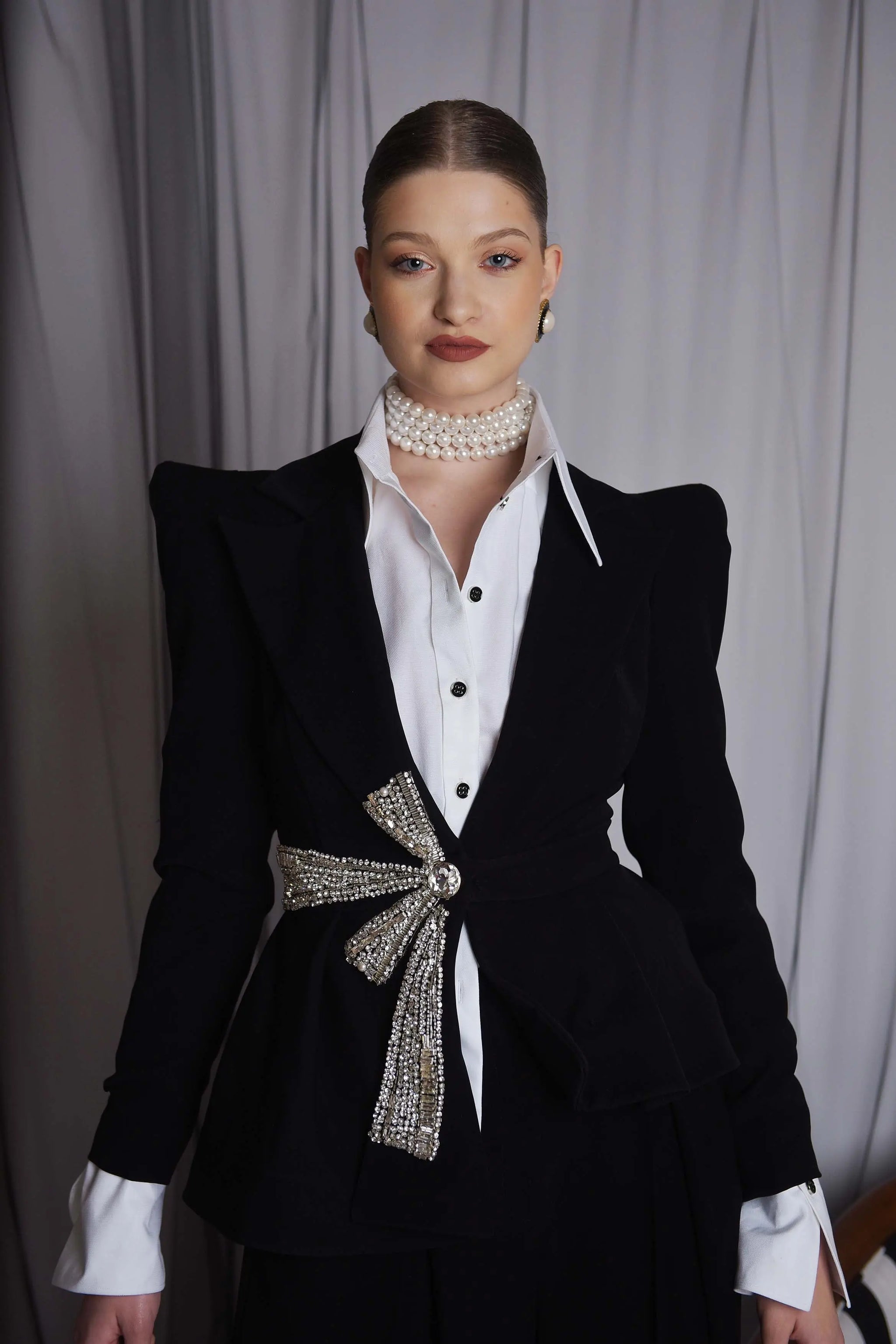 Costum Elegant cu Pantalon - Araftu Couture